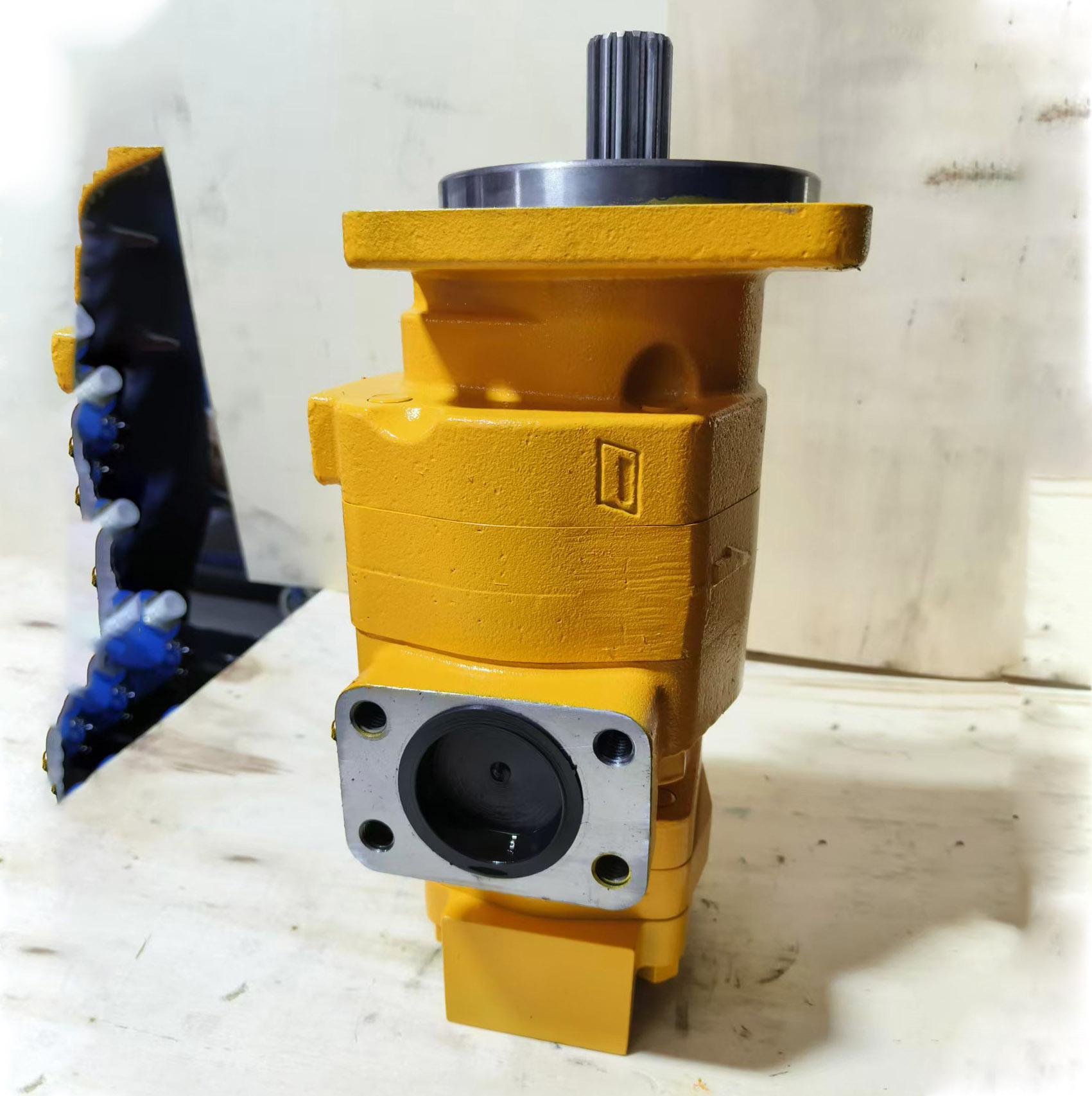 Hydraulic Pump 257954A1 for CASE Backhoe Loader 580SL 580SM